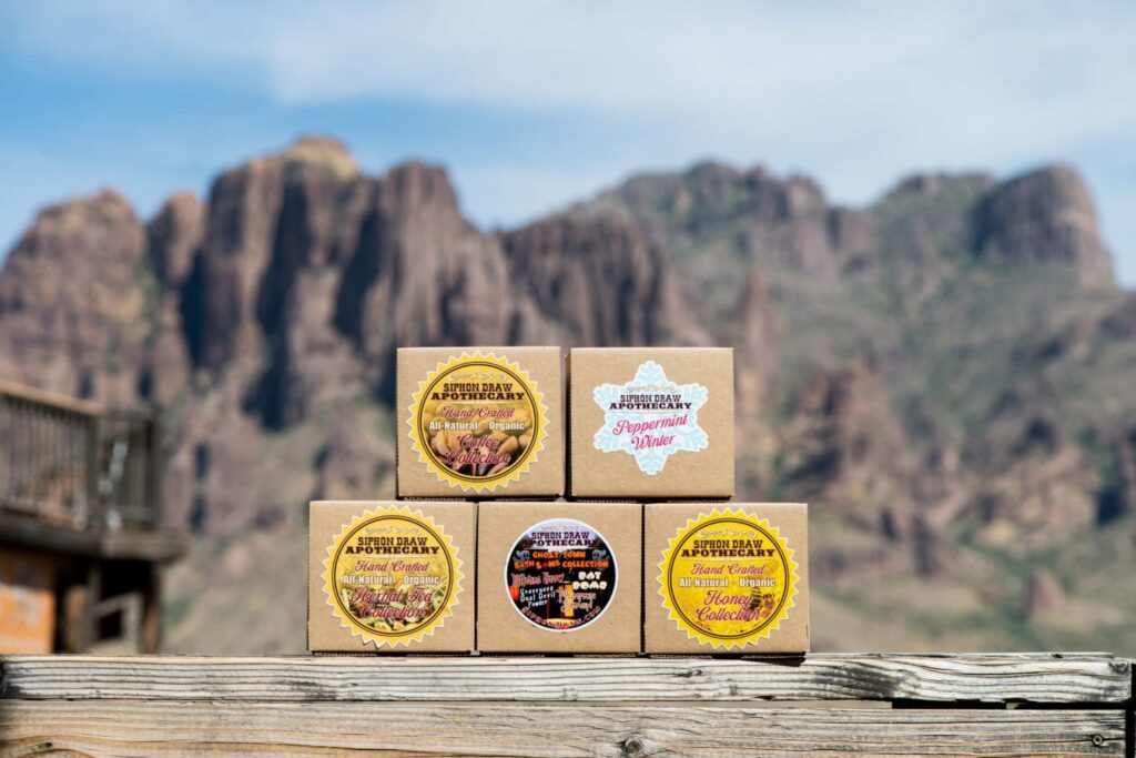 Cardinal Ornament - Siphon Draw Apothecary